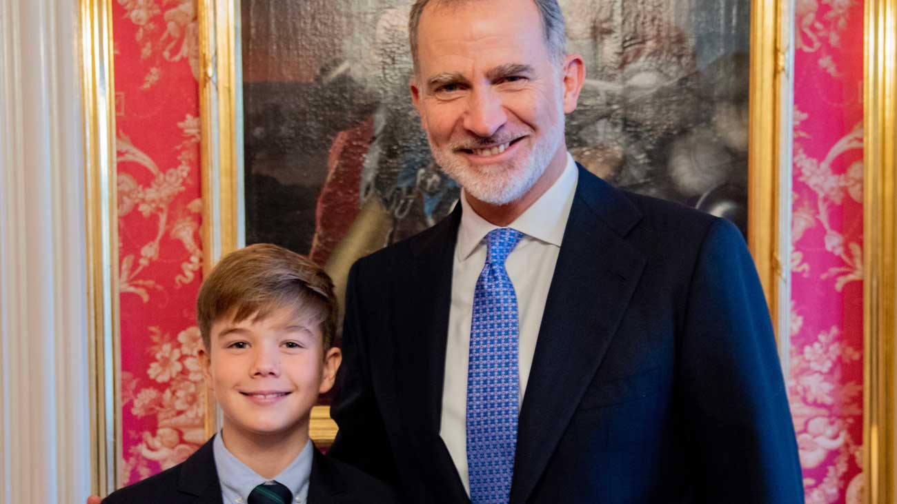 Le prince Vincent et le roi Felipe VI : le jeune prince retrouve son ...