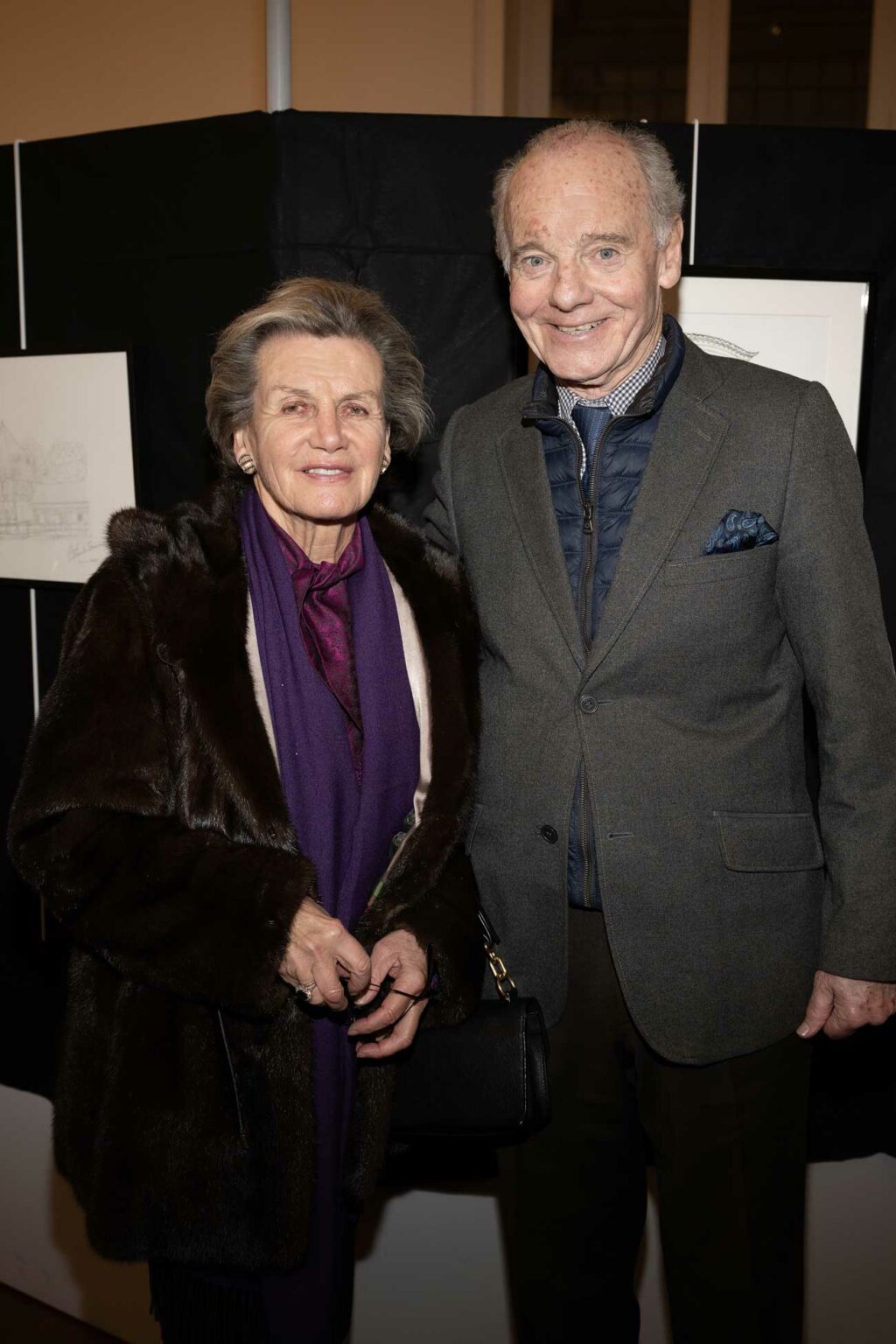 L'exposition du prince Michel d'Orléans attire des personnalités de ...
