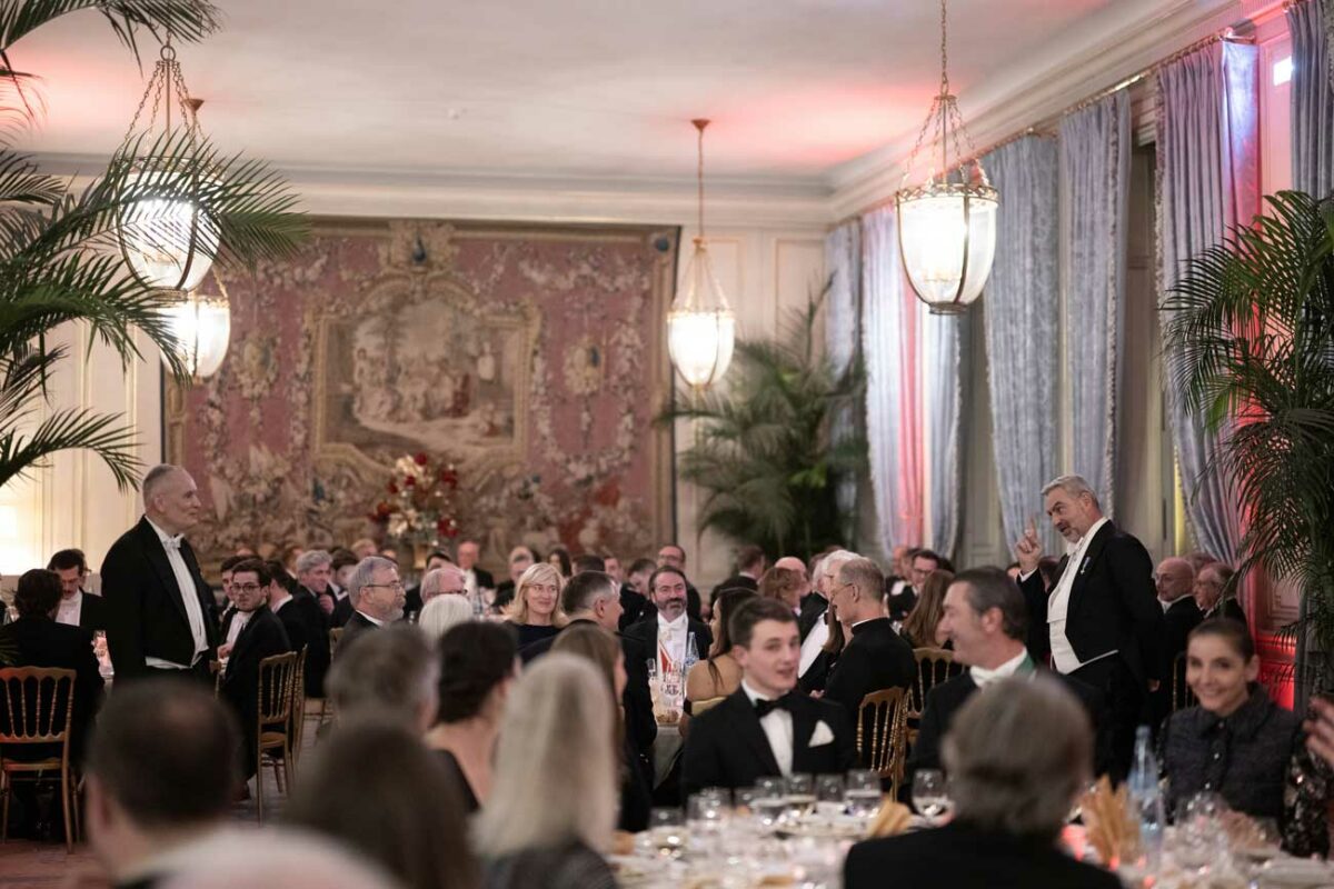 Le prince Emmanuel-Philibert de Savoie entouré de sa famille au gala ...
