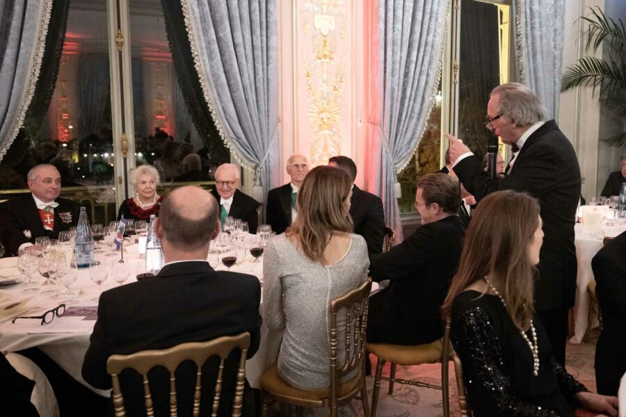 Le prince Emmanuel-Philibert de Savoie entouré de sa famille au gala ...