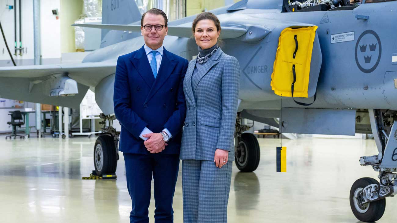 La princesse héritière Victoria à bord du nouvel avion de chasse Saab