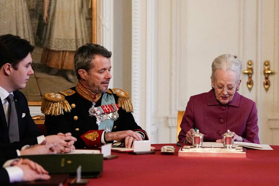 Le nouvel uniforme de gala du roi Frederik X de Danemark promu général