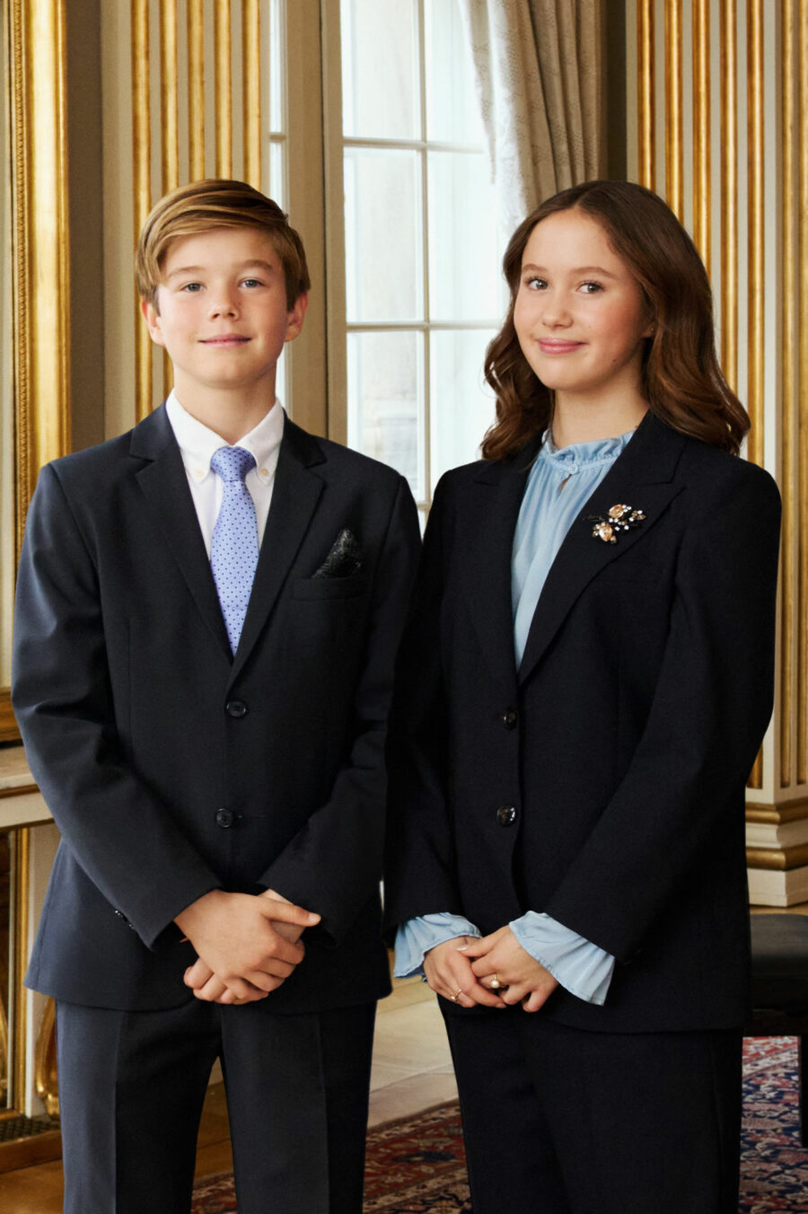 Les jumeaux de Frederik et Mary posent pour leur 13e anniversaire avant ...