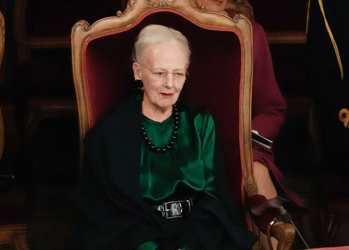 La reine Margrethe II distingue ses dames de compagnie avant son abdication