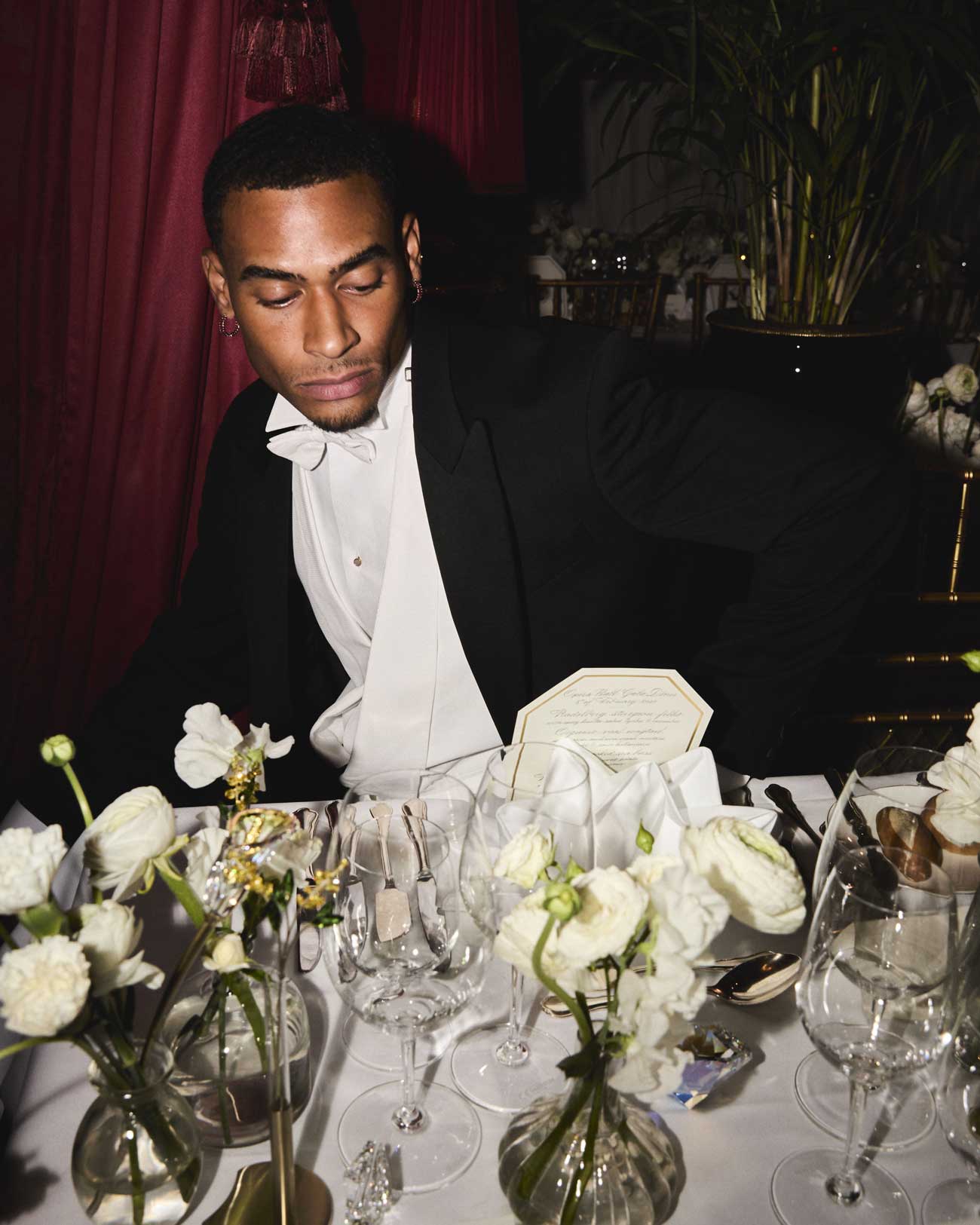 Les débutantes étincelantes au mythique Bal de l'opéra de Vienne avec ...