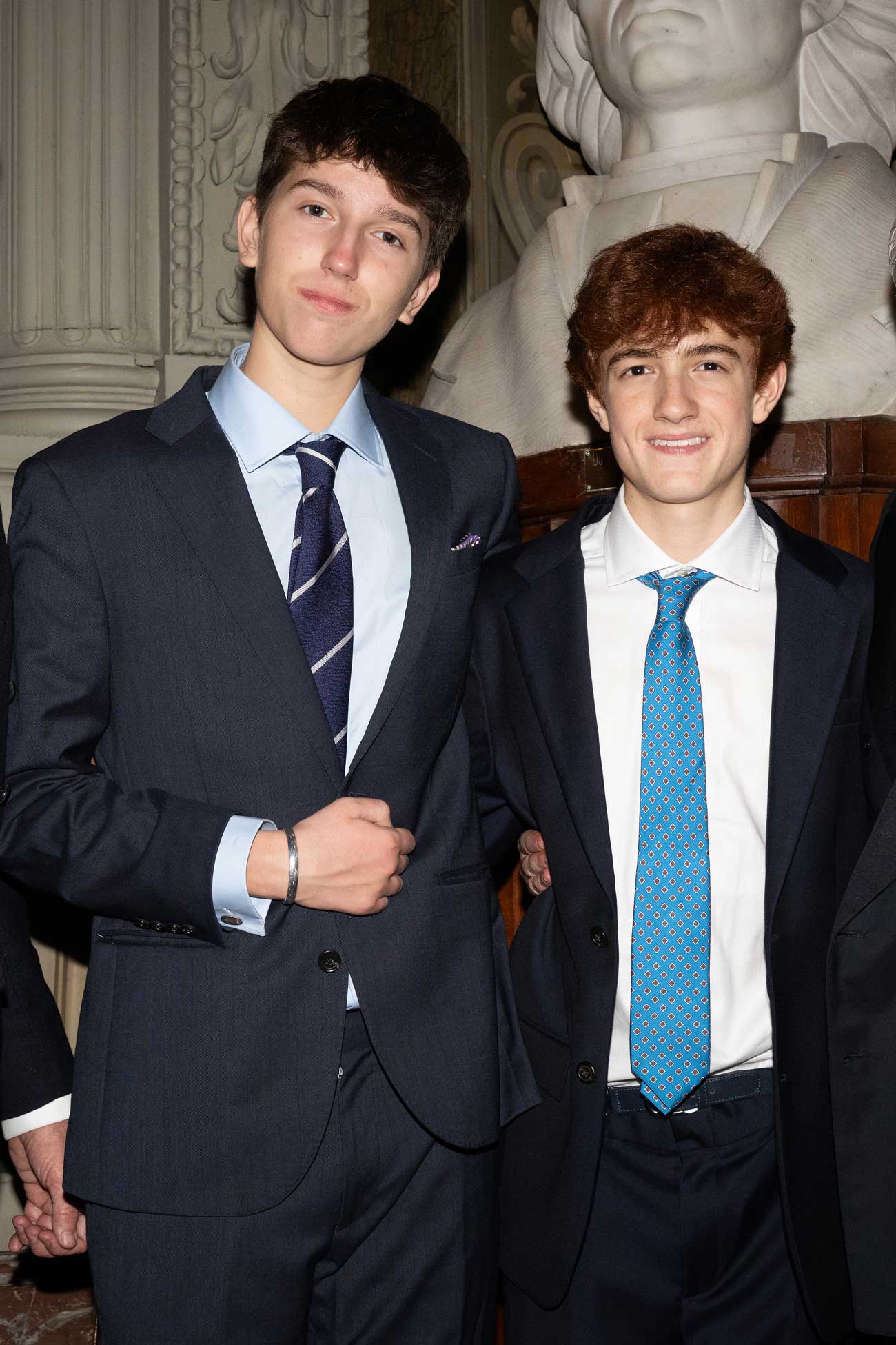 Les jeunes royautés se retrouvent à un rallye de prestige à Paris