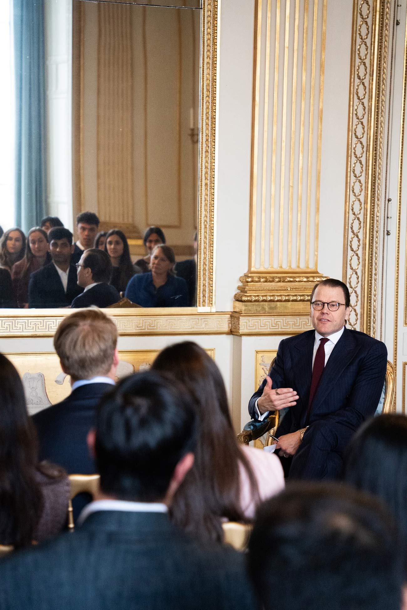 Le prince Daniel invite des étudiants de l'université Stanford au ... Le prince Daniel invite des étudiants de l'université Stanford au ...