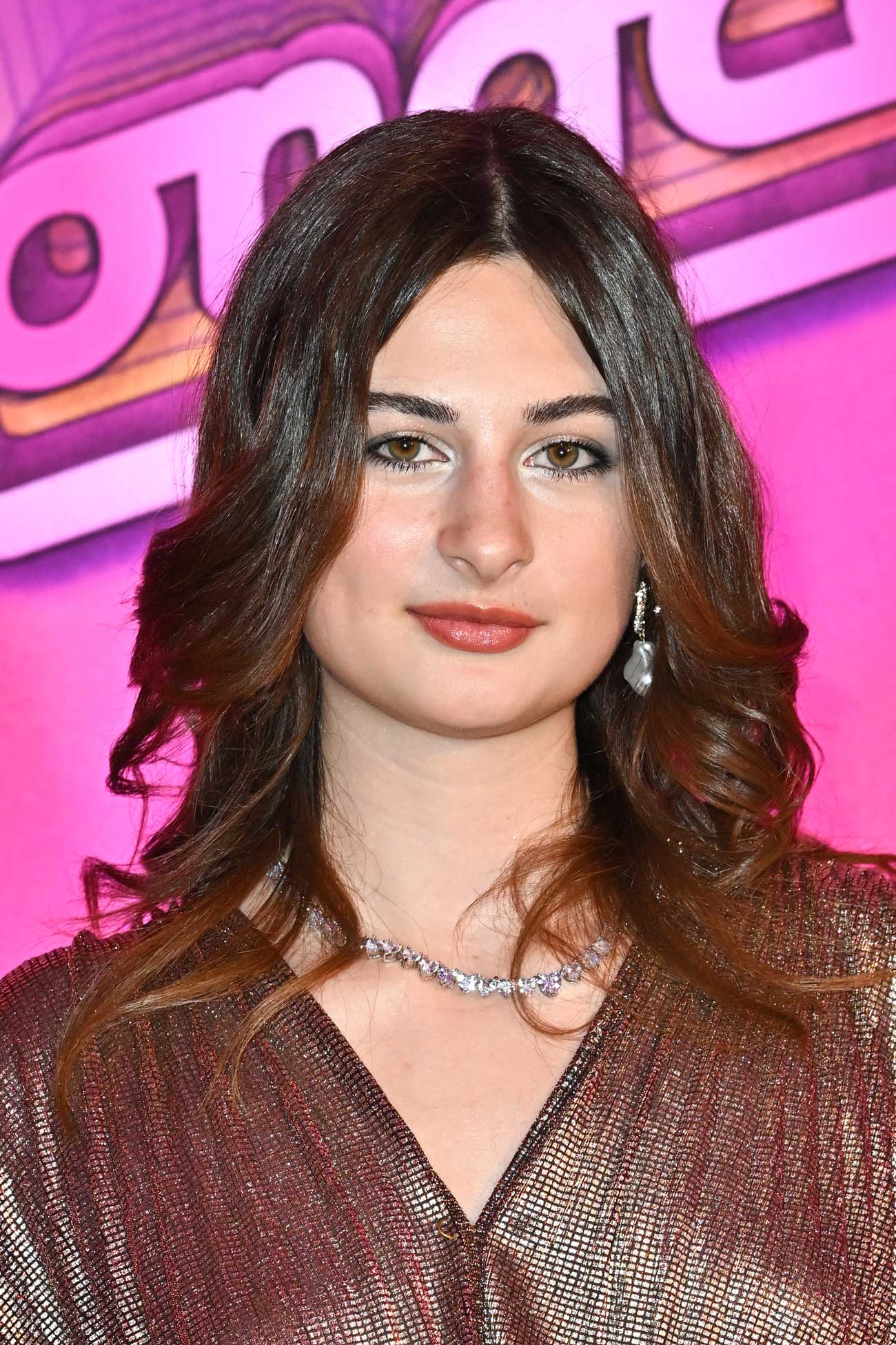 Les princesses Antonella et Eulalia d'Orléans-Bourbon scintillantes au ...