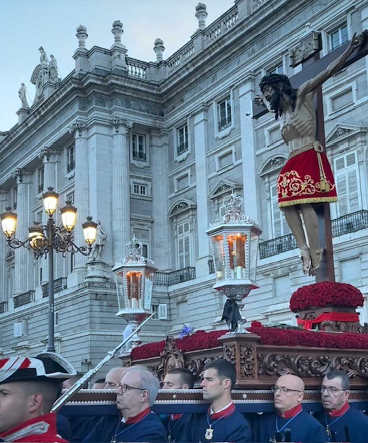 La reine Sofia et l'infante Cristina à la procession du Christ des ...
