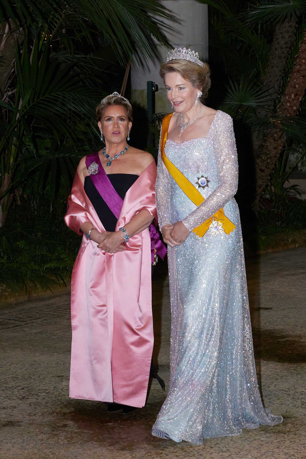 La reine Mathilde porte le diadème des Neuf Provinces en l'honneur des ...