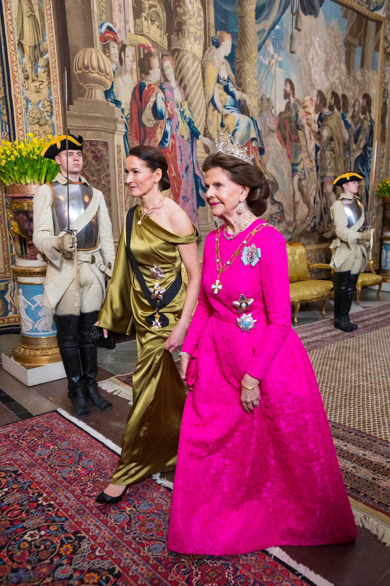 La reine Silvia porte l'imposant diadème de la reine Sophie en l ...