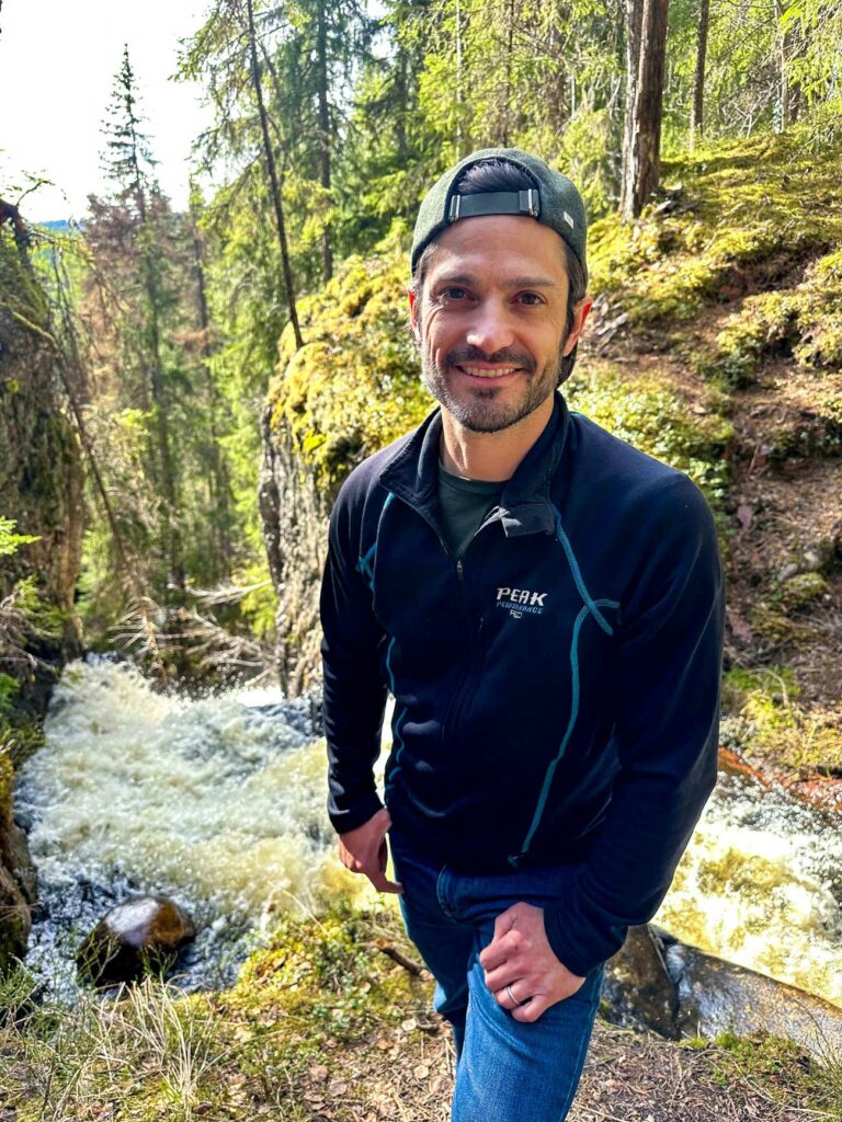 Les 45 ans du prince Carl Philip dans la nature