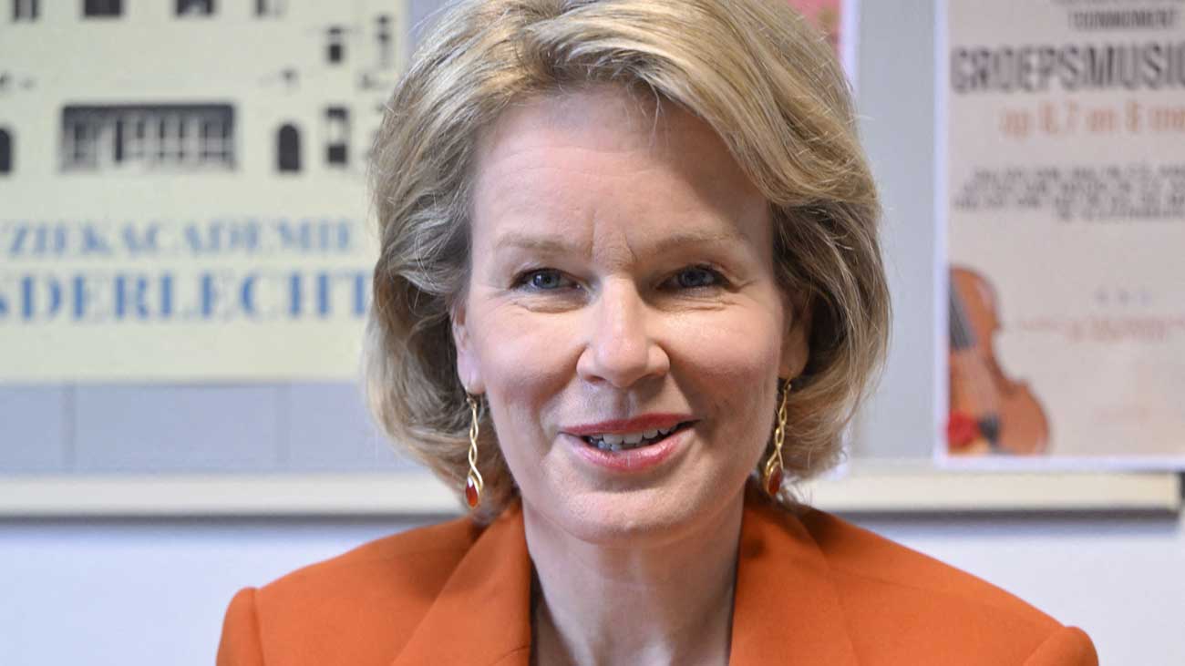 La reine Mathilde encourage des jeunes violonistes à l'Académie de ...