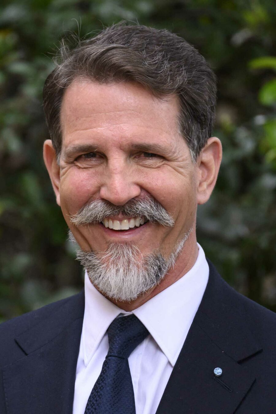 Le prince héritier Pavlos met en garde contre la « manipulation » des ...