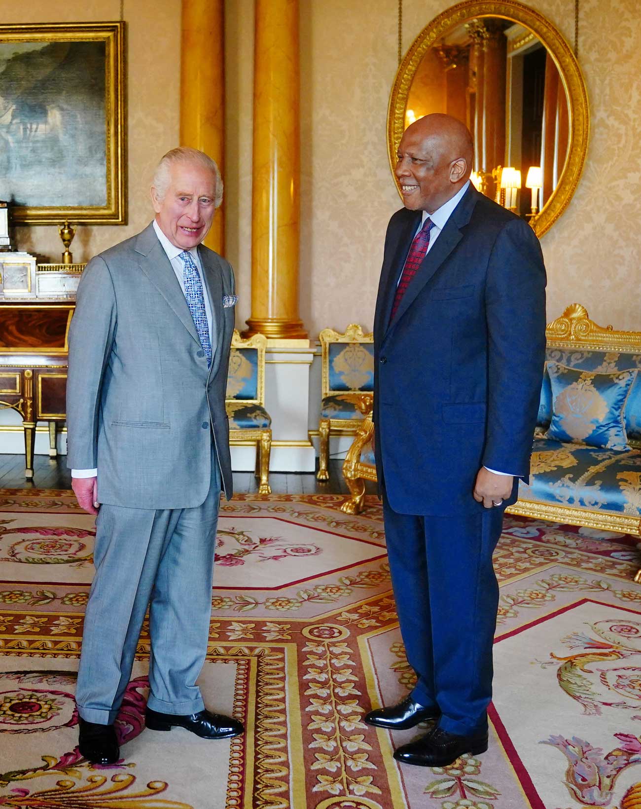 Le roi Charles III reçoit le roi Letsie III au palais de Buckingham