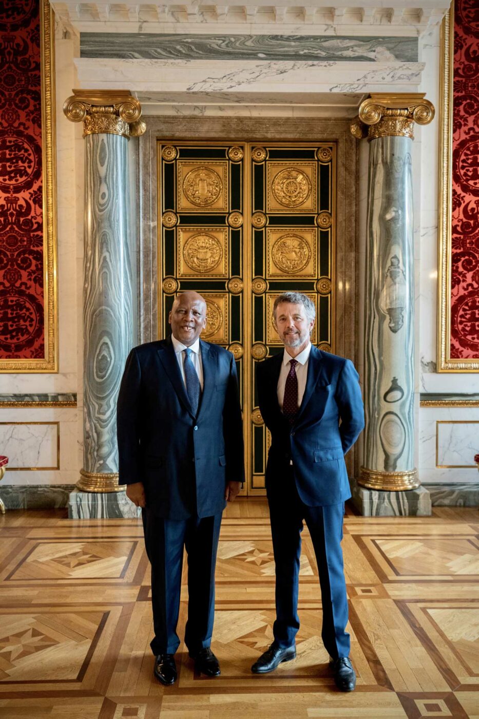 Le roi Frederik X reçoit le roi Letsie III à Christiansborg