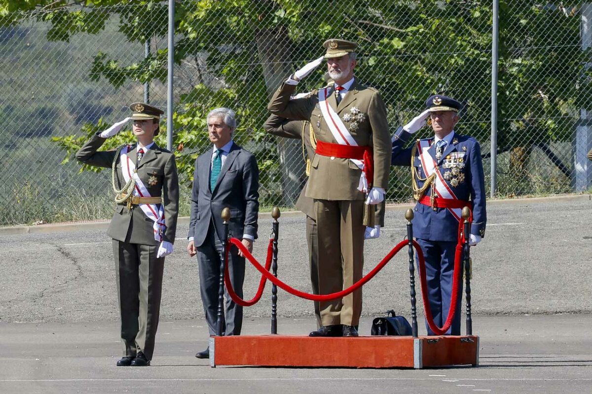 La princesse Leonor accompagne le roi Felipe VI à la remise des ...
