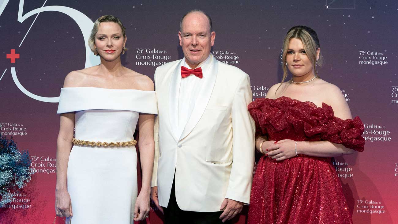 Camille Gottlieb dans une incroyable robe de star scintillante au gala ...