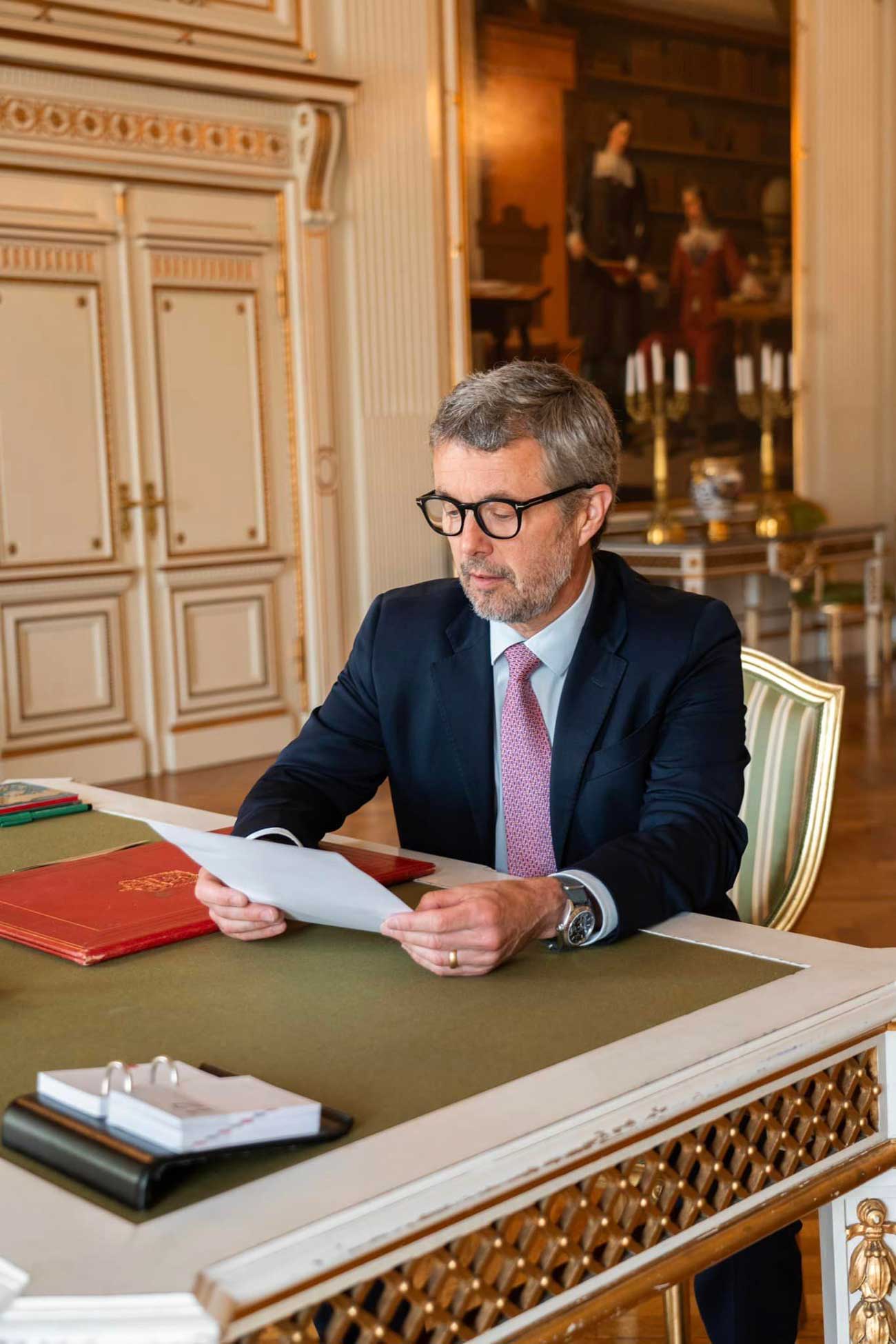 Le roi Frederik X se remet au travail : première audience publique de ...