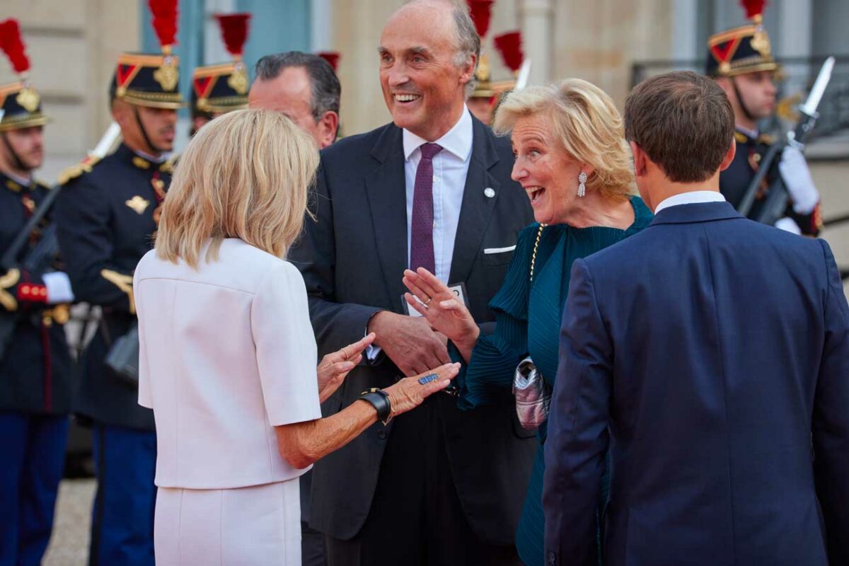 La princesse Astrid rivalise d'élégance au palais de l'Élysée, invitée ...