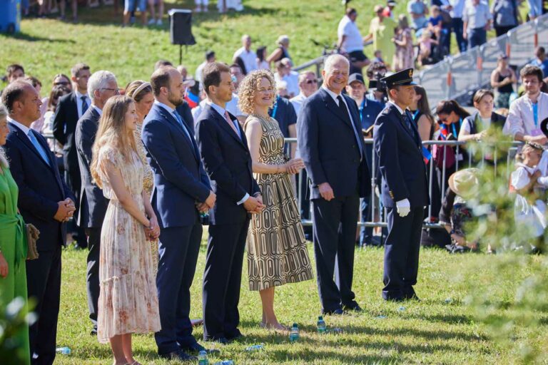 Rare apparition du prince Joseph Wenzel de Liechtenstein pour les 20 ...