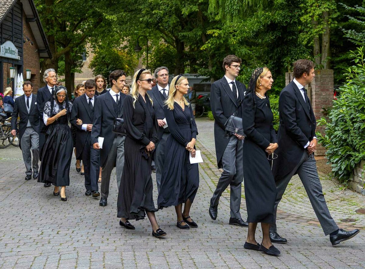 Les princes et princesses de Salm réunis dans le deuil pour l'adieu au ...