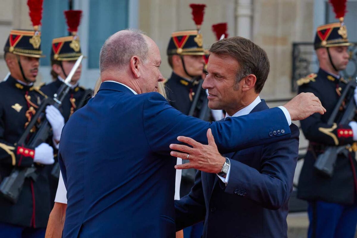 Le prince Albert II, le grand-duc Henri et la princesse Astrid reçus à ...