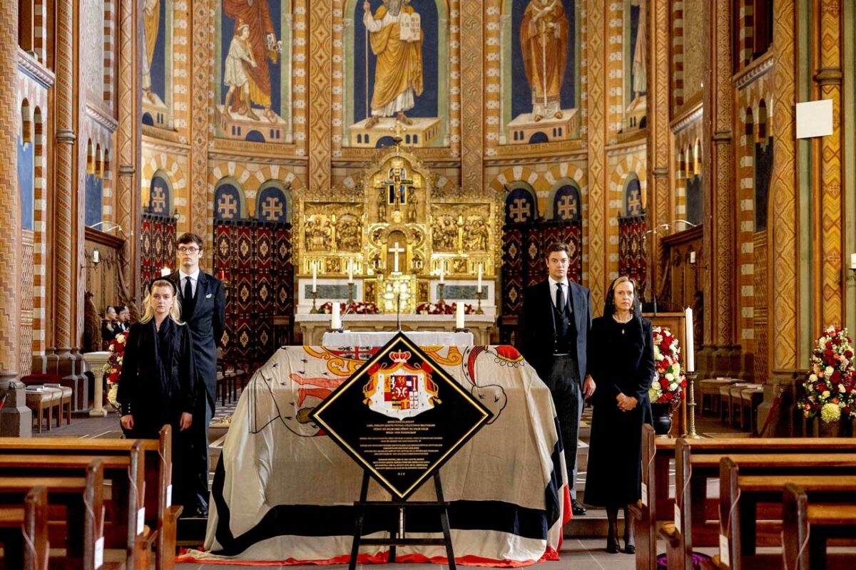Les princes et princesses de Salm réunis dans le deuil pour l'adieu au ...