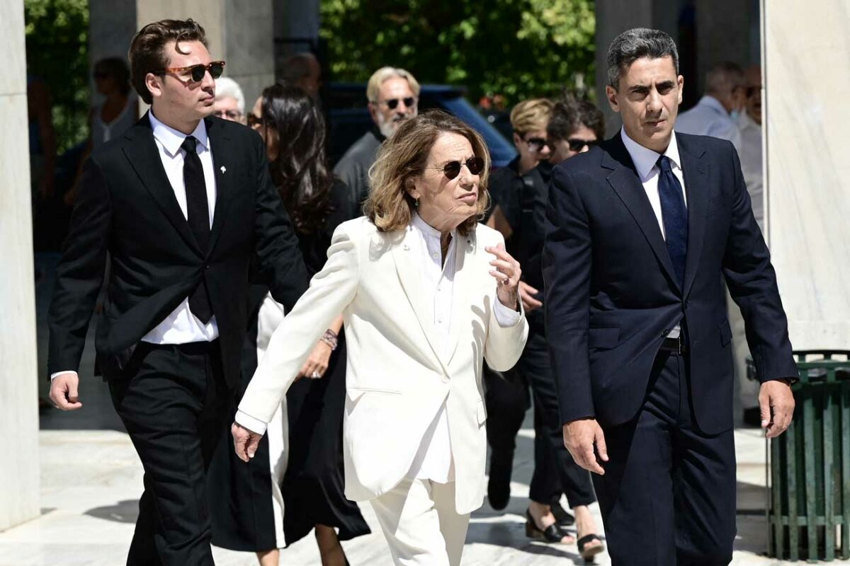 La famille royale et la reine Sofia aux funérailles du prince Michel de ...