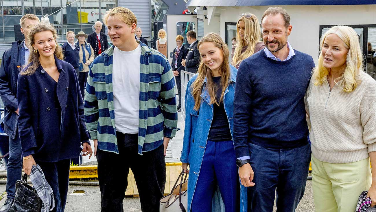 Le prince Sverre Magnus vole la vedette en présentant sa petite amie au ...