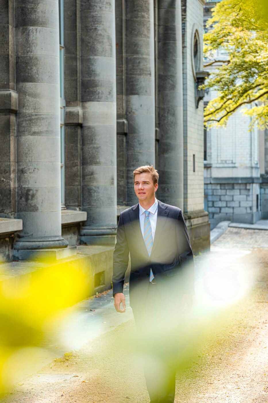 Les nouvelles photos du prince Gabriel pour ses 21 ans qui dévoilent ...