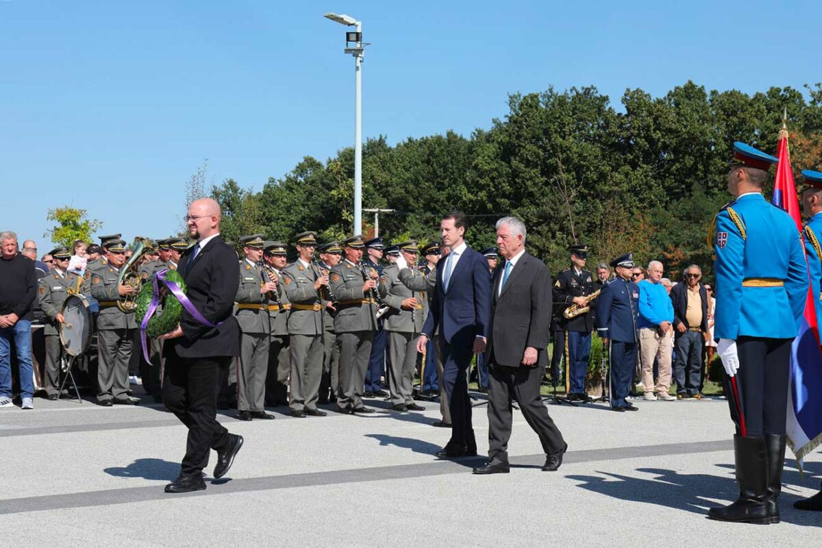 Alexander et Filip de Serbie commémorent les 80 ans de l'opération Halyard