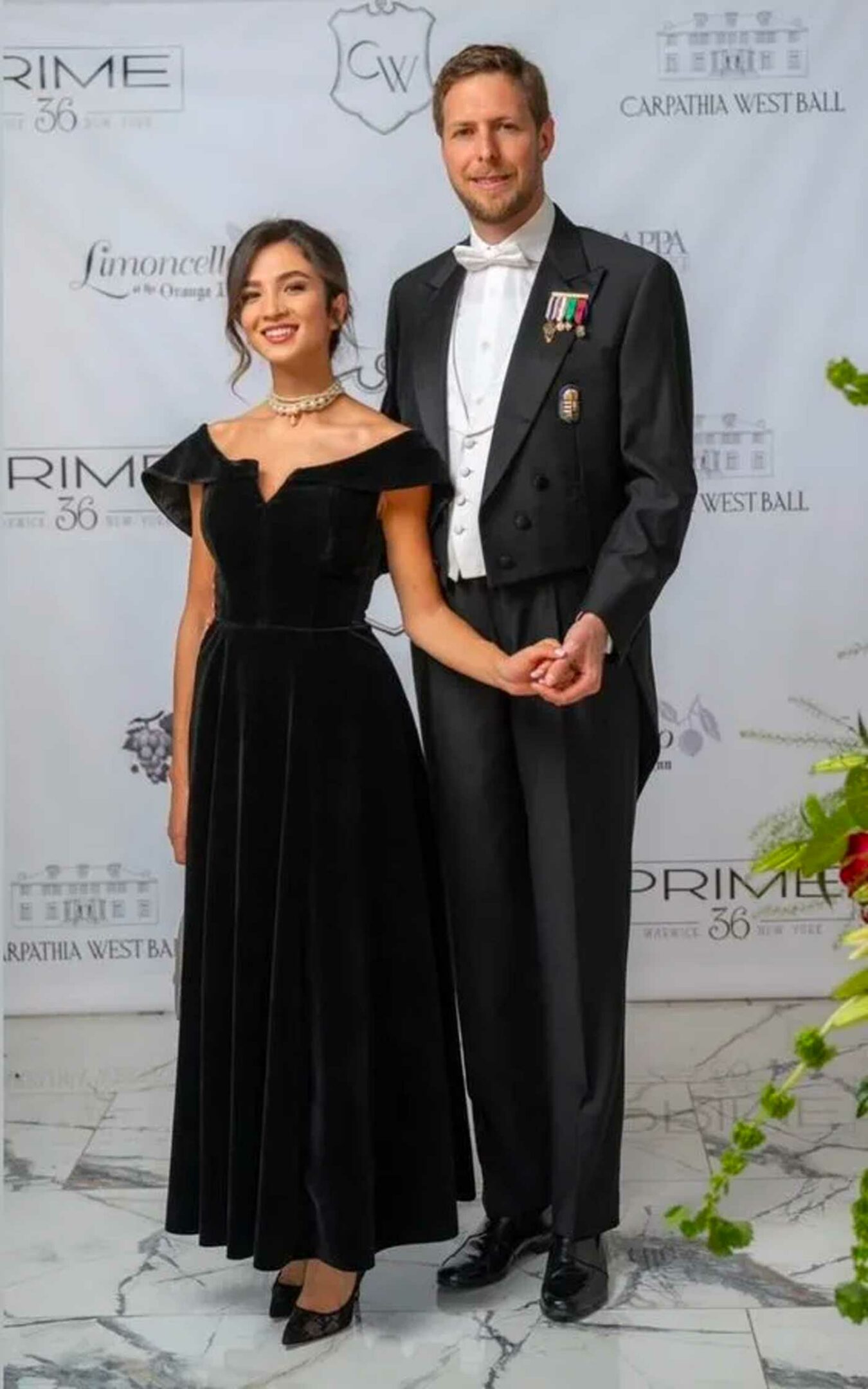 Le prince héritier Leka d'Albanie présente sa petite amie lors d'un ...