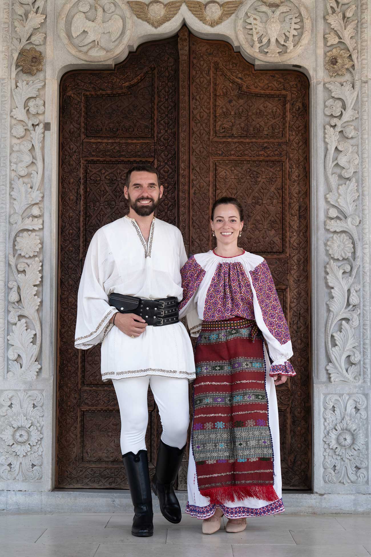 Nicolas de Roumanie visite le monastère de Horezu du 17e siècle en ...