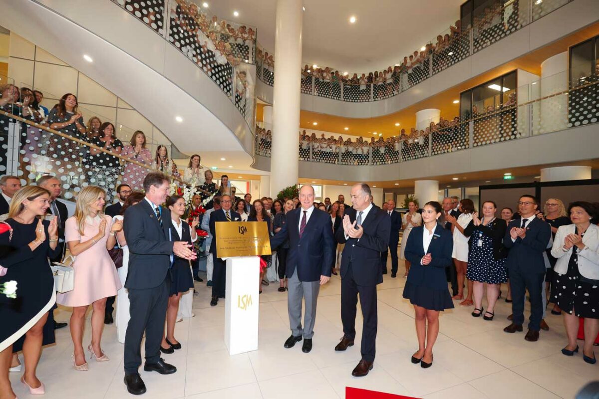 Le prince Albert inaugure le nouveau campus de l'International School ...