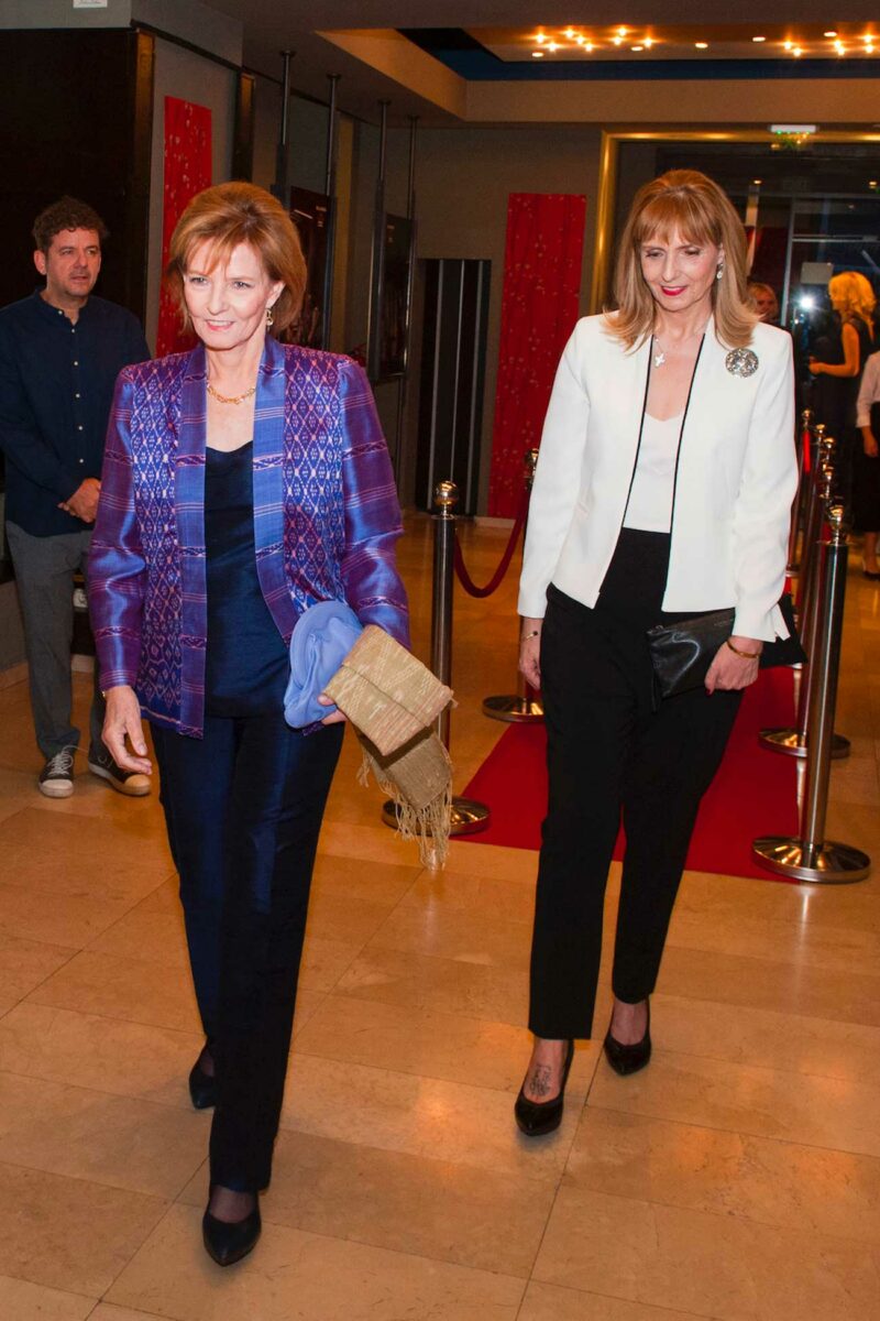 La Gardienne de la Couronne et la princesse Maria mettent à l'honneur ...