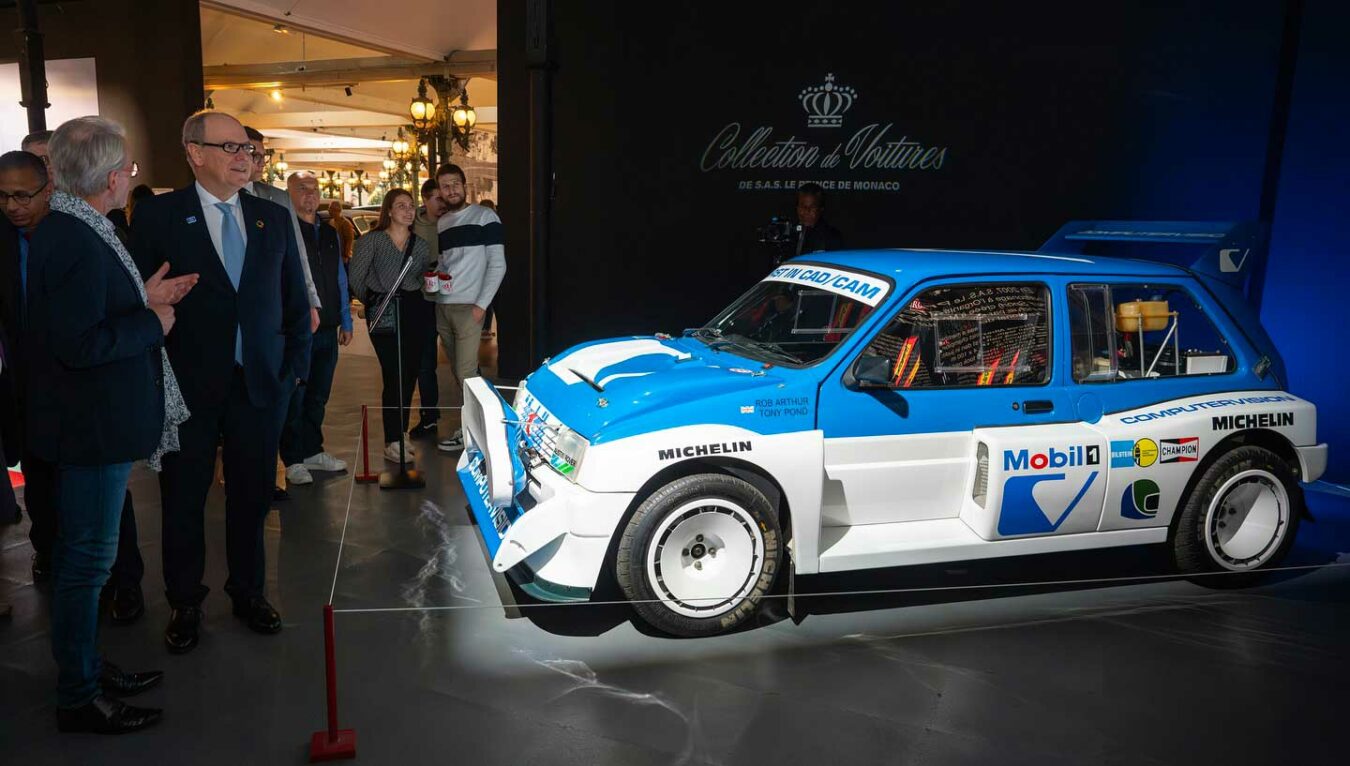 Le prince Albert II prête des voitures de sa collection privée à un ...