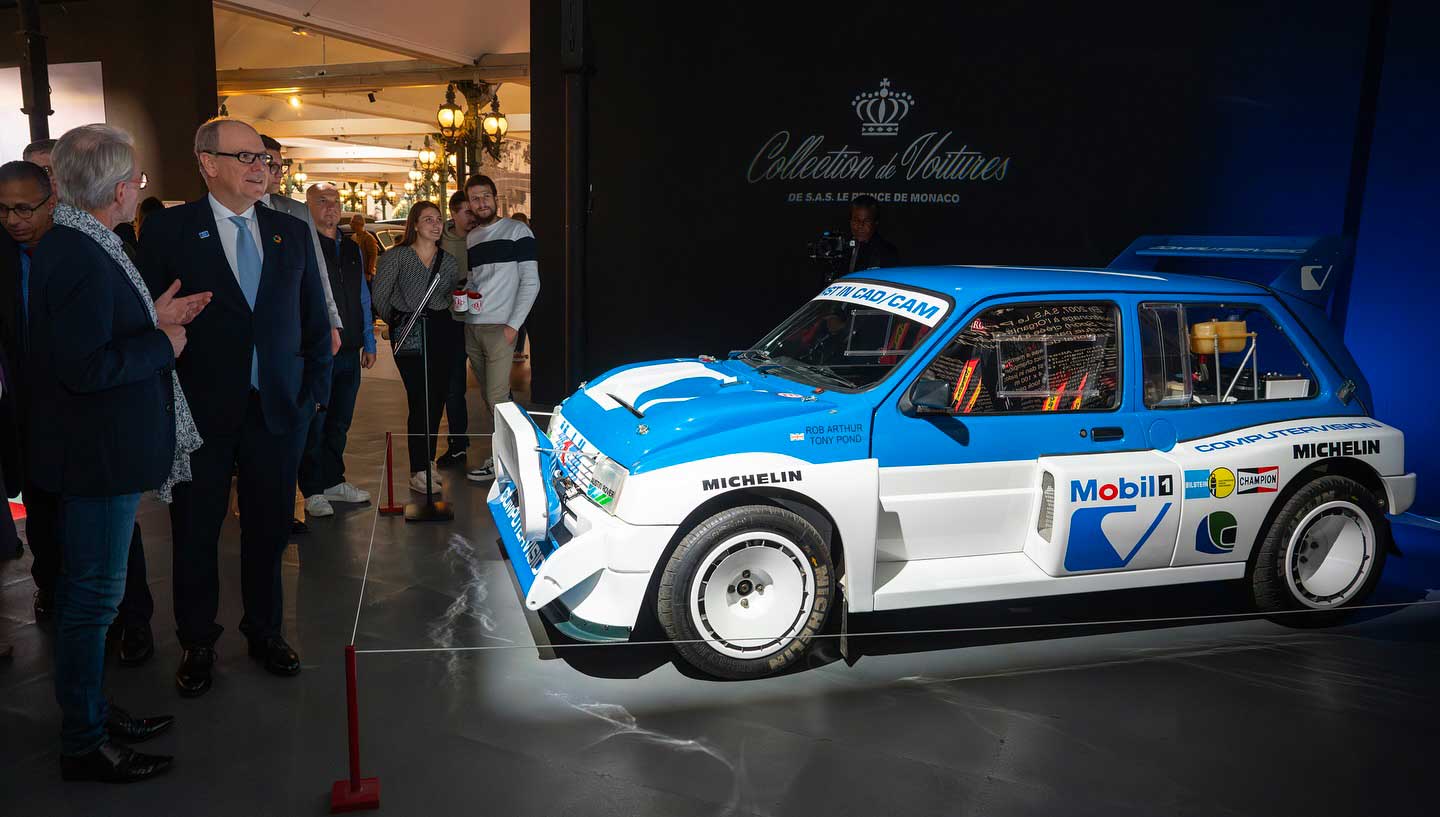 Le prince Albert II prête des voitures de sa collection privée à un ...