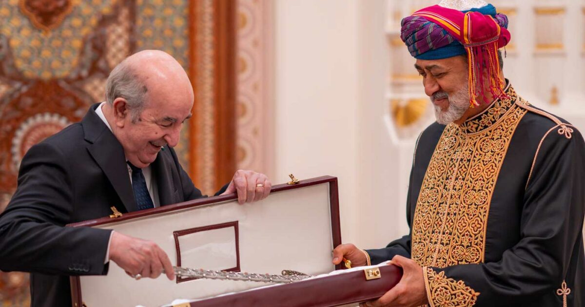 Le sultan d'Oman distingue le président Tebboune de la plus haute ...