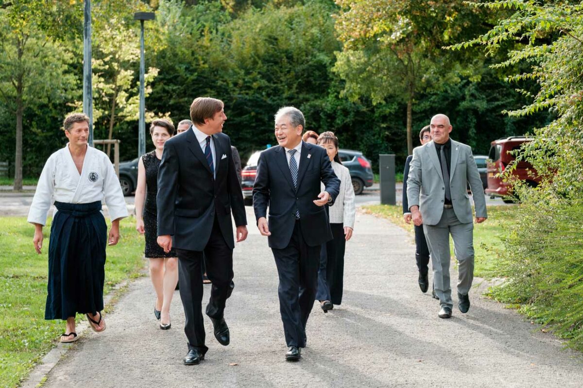 Le prince Louis de Luxembourg s'initie à l'aïkibudo et aux anciennes ...
