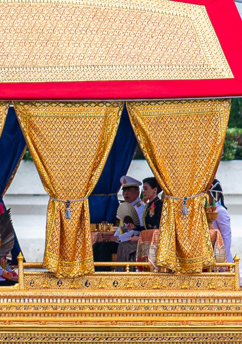 Les habitants de Bangkok émerveillés par la rare apparition de la ...