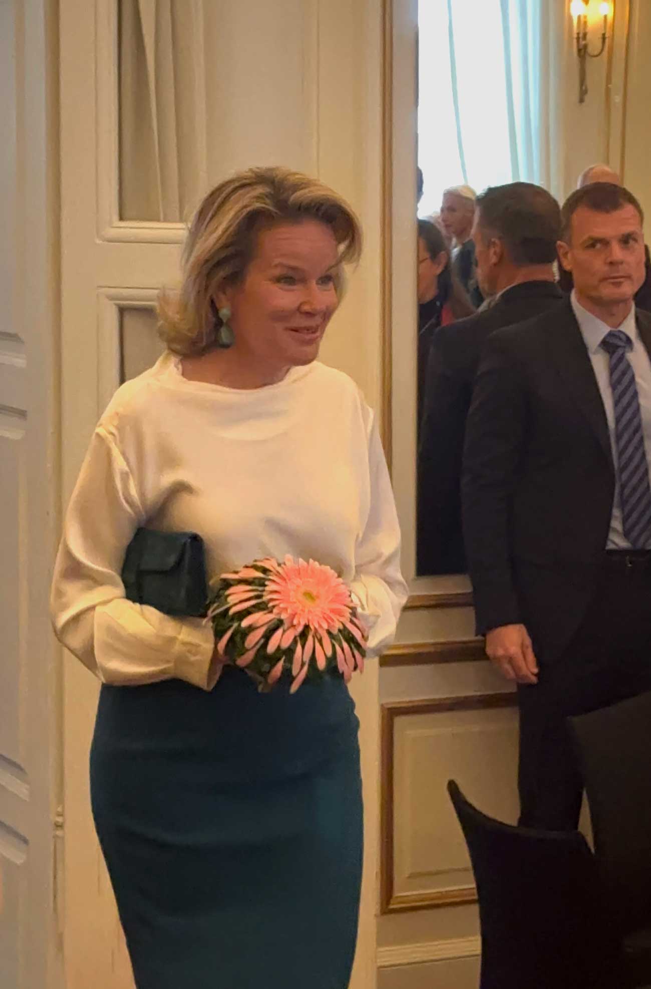 La reine Mathilde s'informe sur les avancées dans la lutte contre le ...