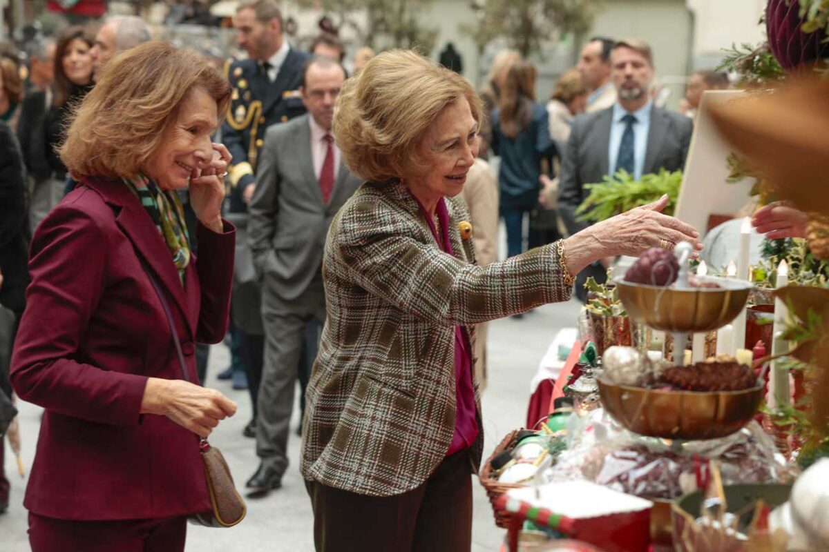 La reine Sofia et l'infante Margarita effectuent une visite en mémoire ...