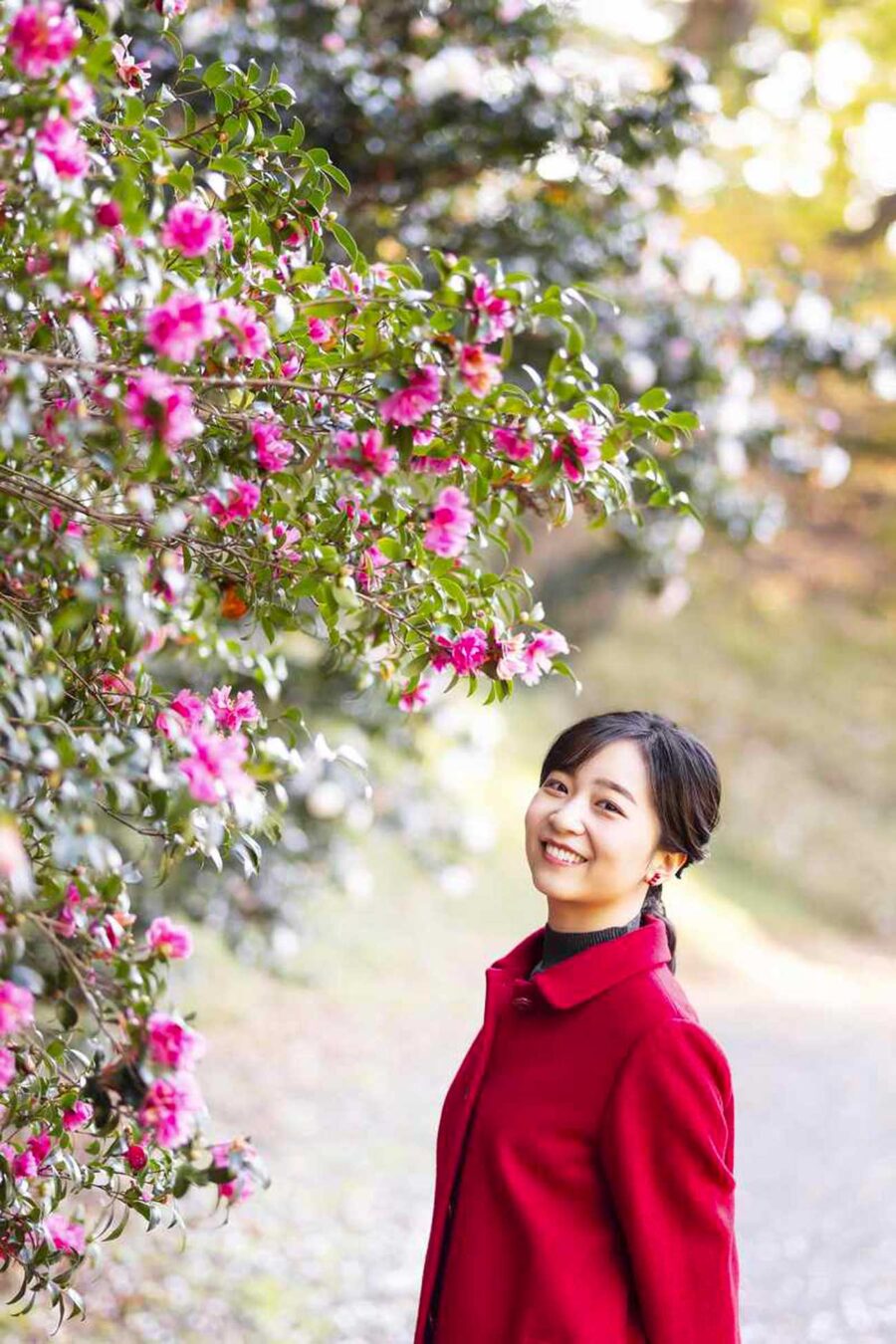 La princesse Kako en rouge pour ses 30 ans (PHOTOS)
