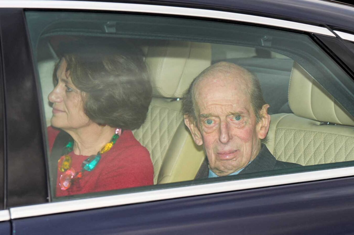Le roi Charles III réunit les Windsor à Buckingham pour un pré-Noël ...