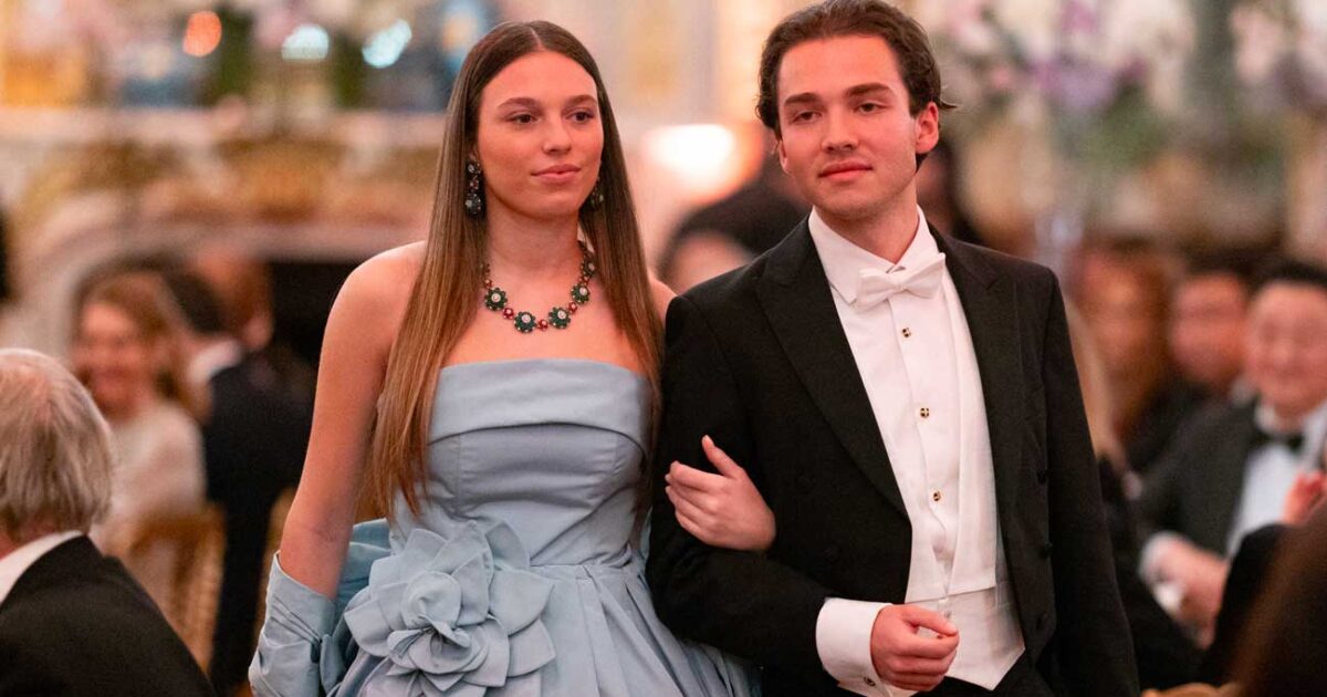 Une descendante des tsars et du prince Youssoupov au bras du prince ...