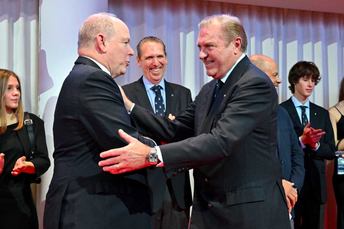 La famille royale des Deux-Siciles entoure le duc de Castro pour sa 9e ...