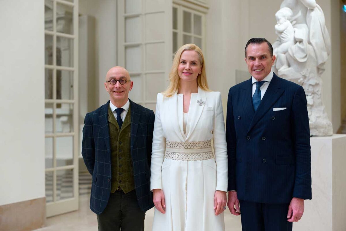 Le prince Charles-Philippe d'Orléans et le jury du prix Hugues Capet ...