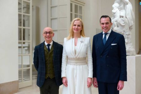 Le prince Charles-Philippe d'Orléans et le jury du prix Hugues Capet ...