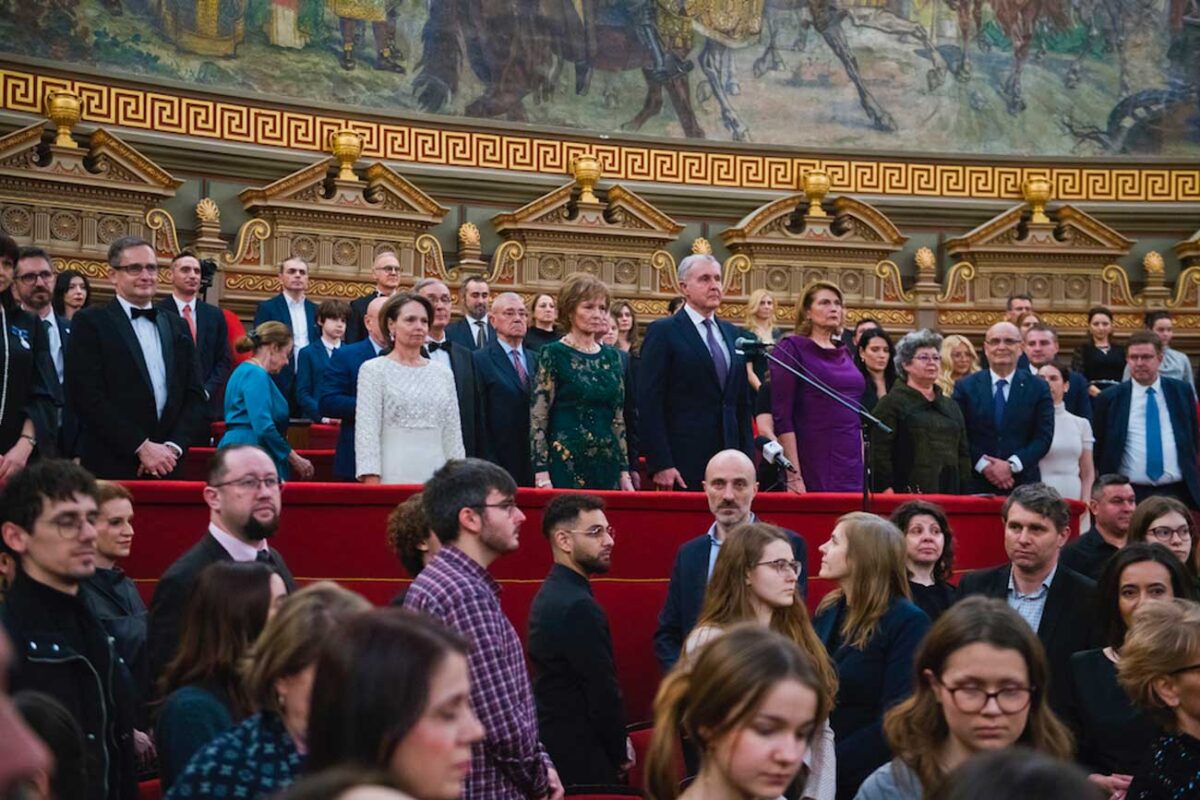 Margareta de Roumanie célèbre les 35 ans de sa fondation et du retour de la famille royale au pays